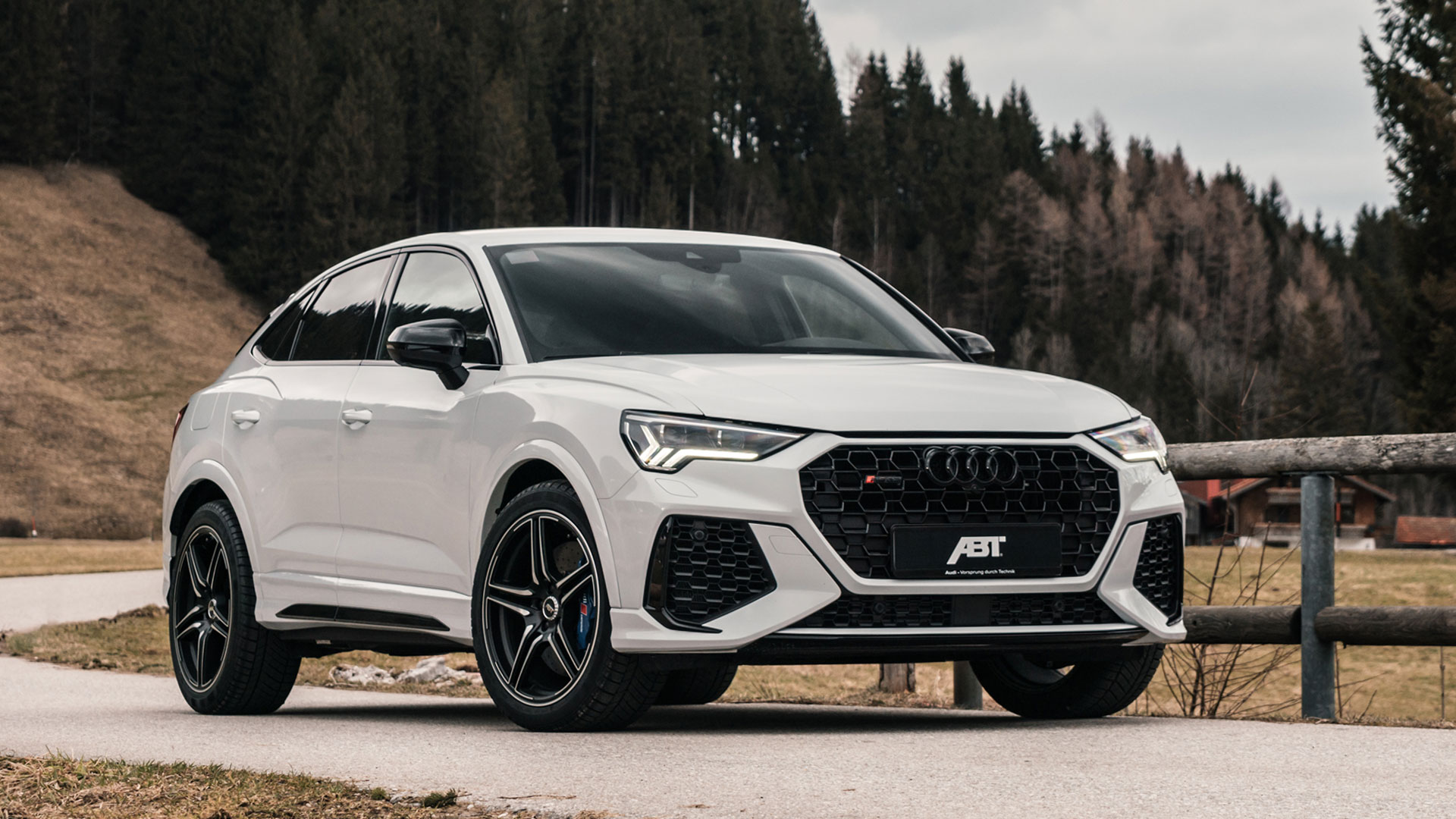 Trop timide le RSQ3 ? | TopGear